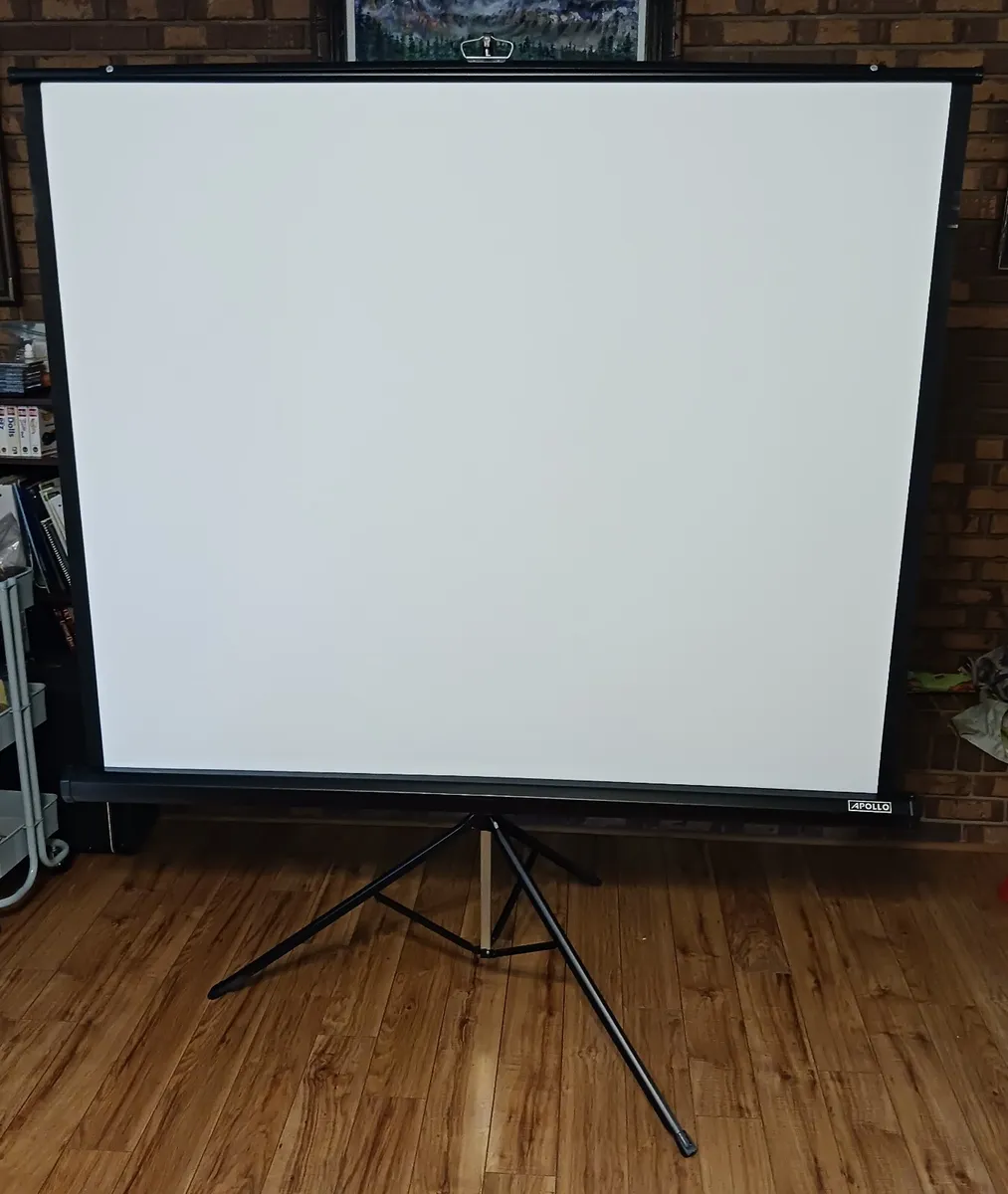 Apollo Tripod Screen